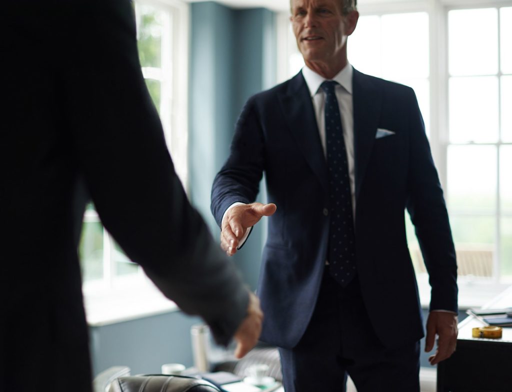 What To Expect At Your First Tailored Suit Experience | Senszio